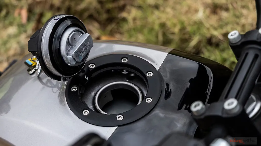 Royal Enfield Scram 411 Handlebar Clamp Image – BikeWale