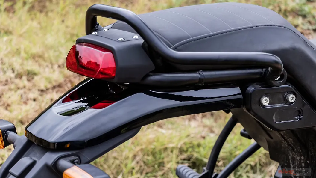 Royal Enfield Scram 411 Rider Seat Image – BikeWale