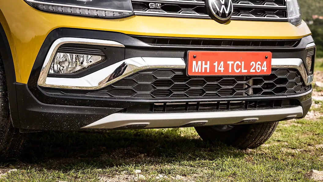 Taigun Front Fog Lamp Image, Taigun Photos in India - CarWale