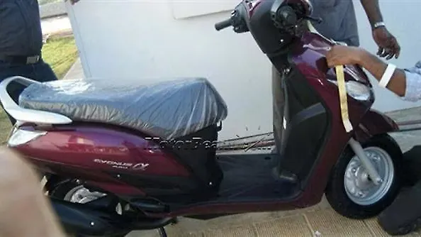 Yamaha’s new scooter, Cygnus Alpha spied - BikeWale