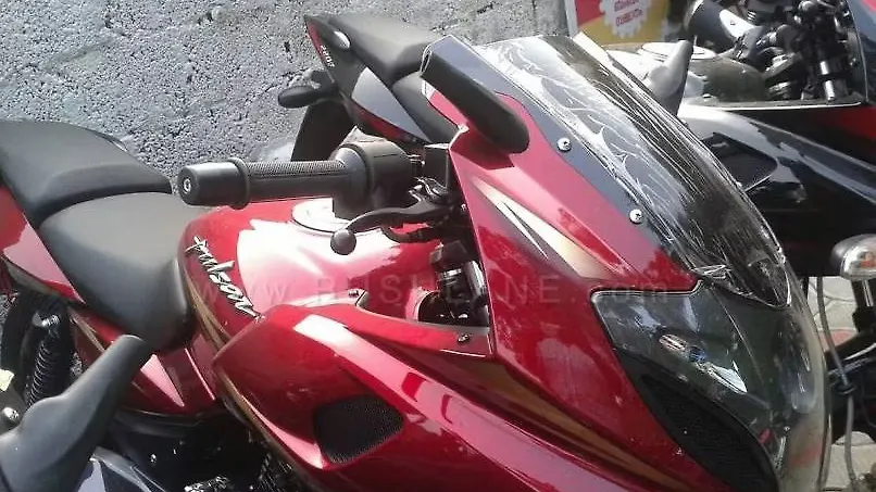Pulsar 220 Red