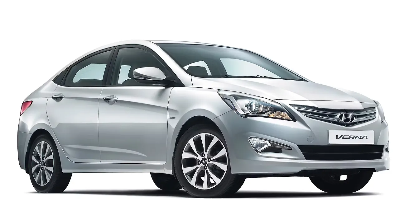 Hyundai Fluidic Verna 4S [2015-2016] Price in Surat - December 2022 On ...
