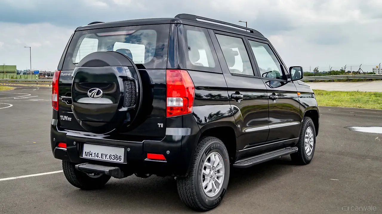 Mahindra TUV300 Photo, Exterior Image - CarWale
