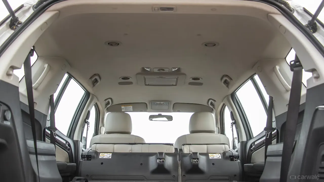 Isuzu MUX Interior Image, Isuzu MU-X Photo - CarWale