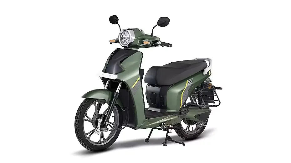 BGauss D15 Matte Black and Silver Colour, All D15 Colour Images - BikeWale