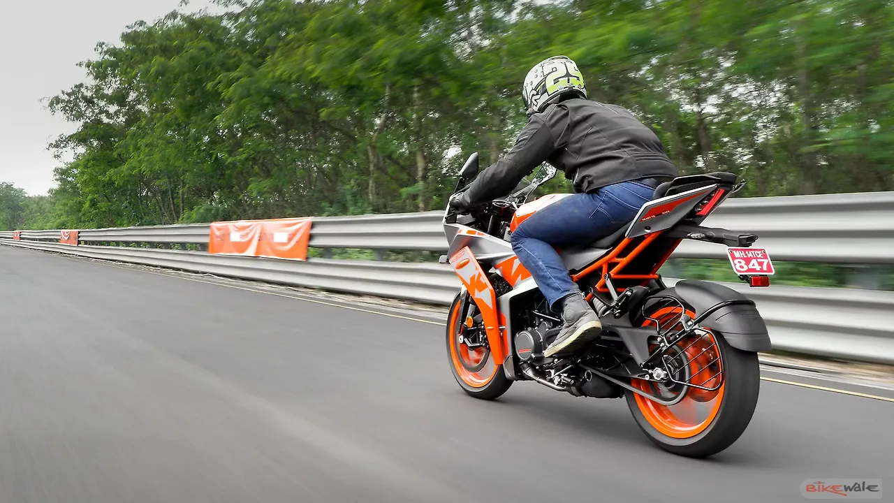 Ktm Rc 200 Back View | atelier-yuwa.ciao.jp