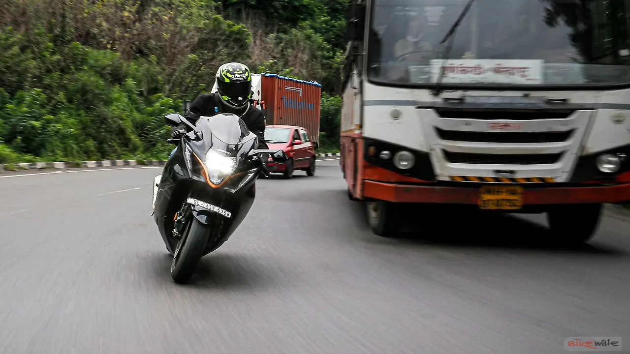 Suzuki Hayabusa 3000kms Touring Review - BikeWale