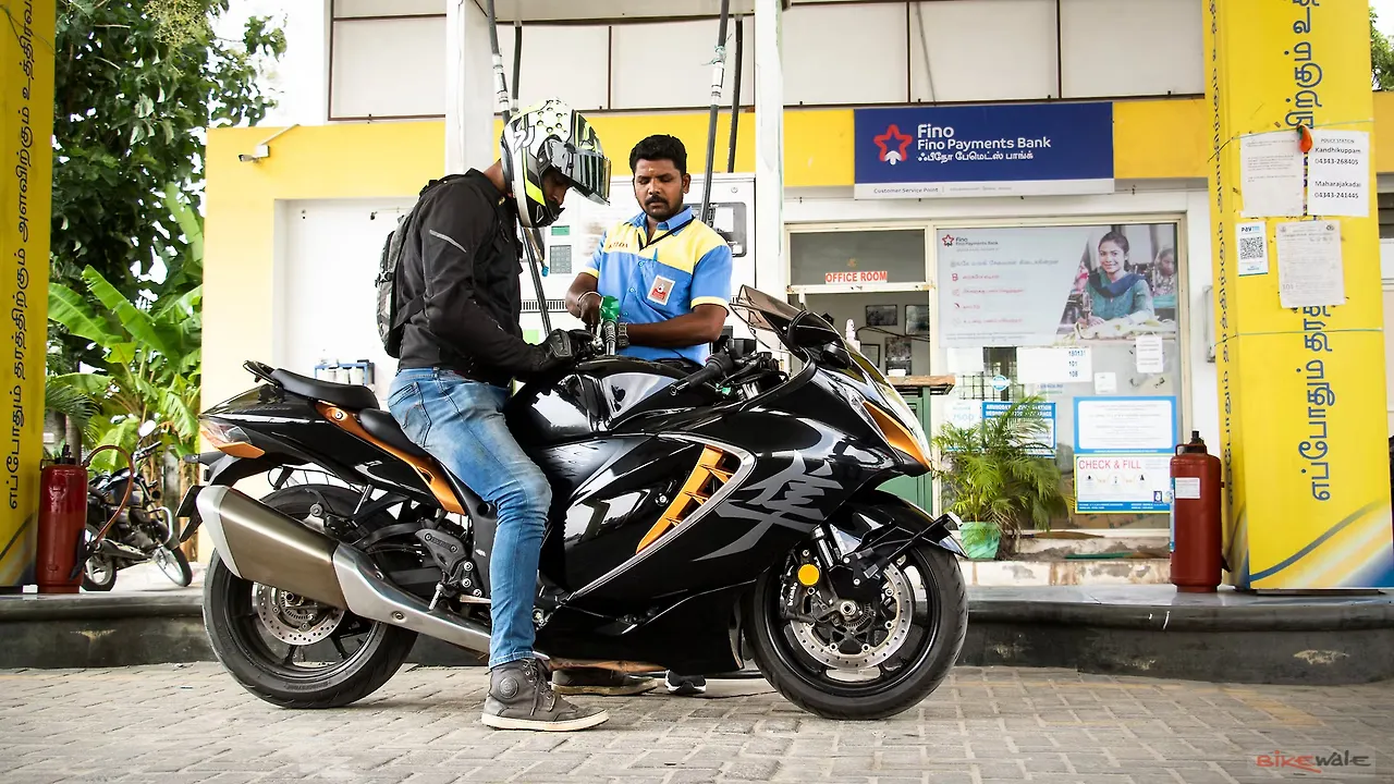 Suzuki Hayabusa 3000kms Touring Review - BikeWale
