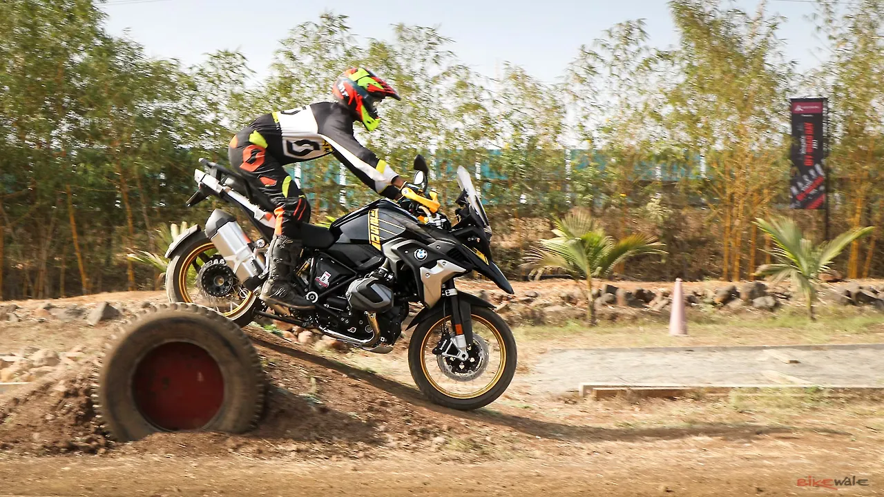 BMW R1250GS: 2021 BikeWale Off-Road Day Review - BikeWale