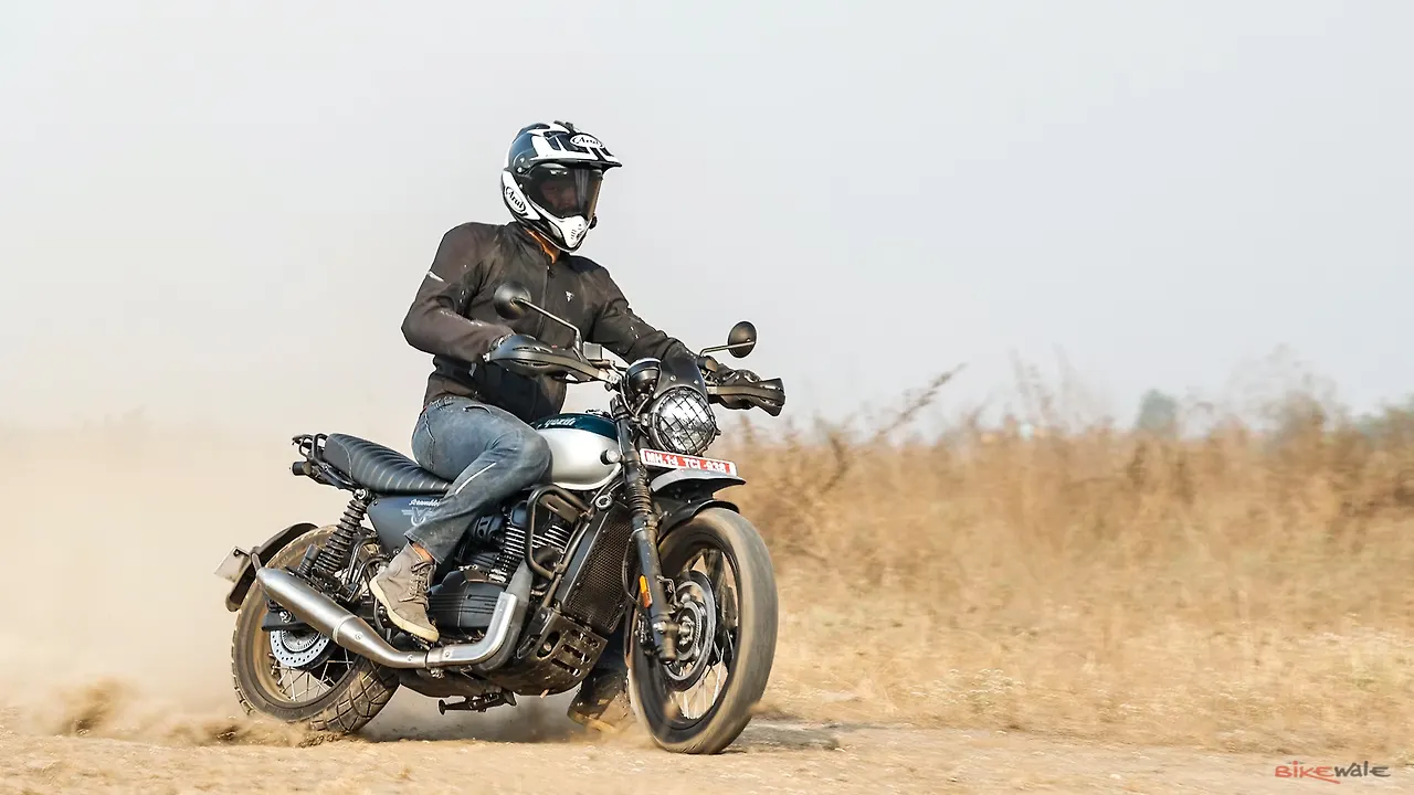Royal Enfield Scram 411 vs Yezdi Scrambler: Comparison Test Review ...