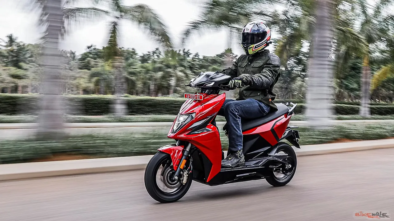 Simple One Review: Image Gallery - BikeWale