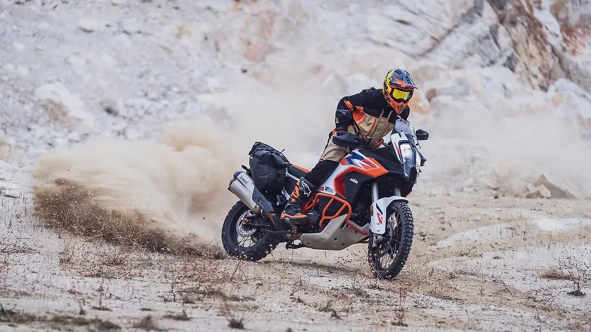 2023 KTM 1290 Super Adventure R revealed - BikeWale
