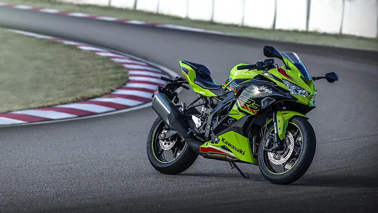 Kawasaki ZX-4RR with inline four-cylinder engine launched overseas at ...