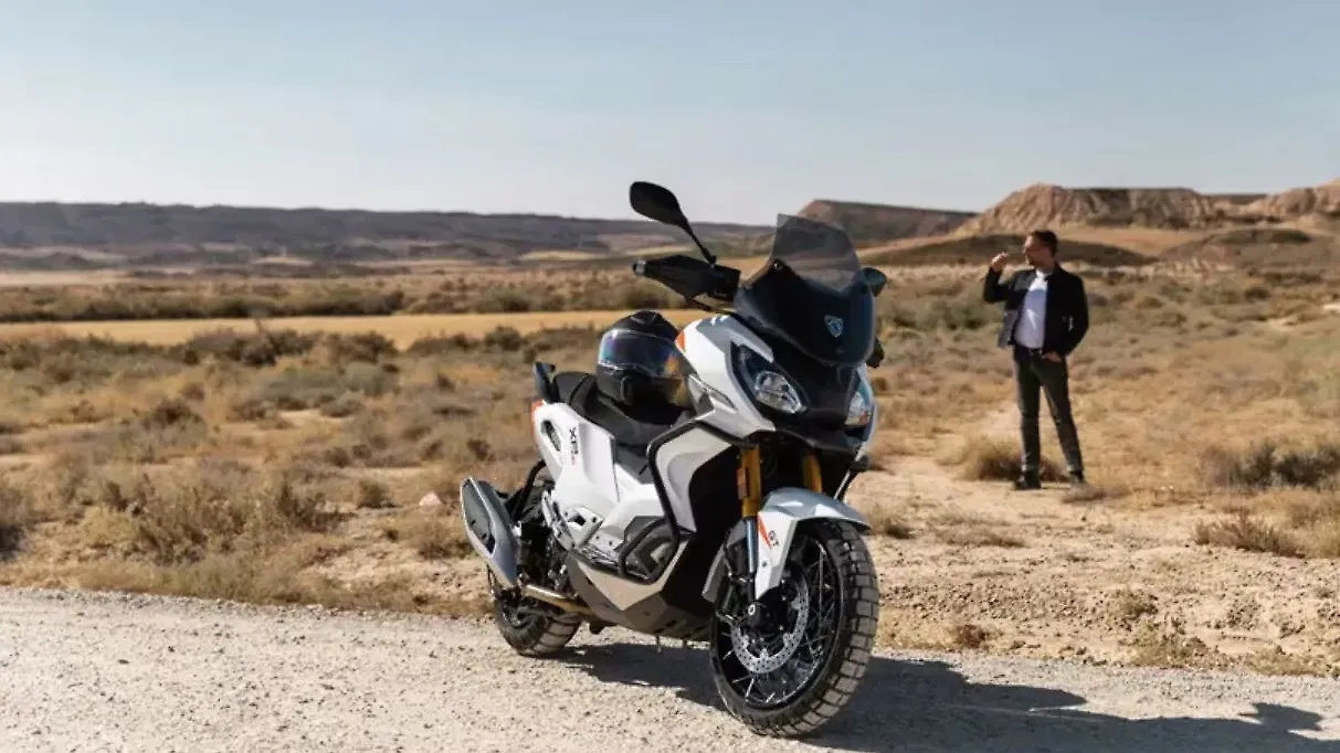 Peugeot unveils off-road ready 400cc scooter - BikeWale