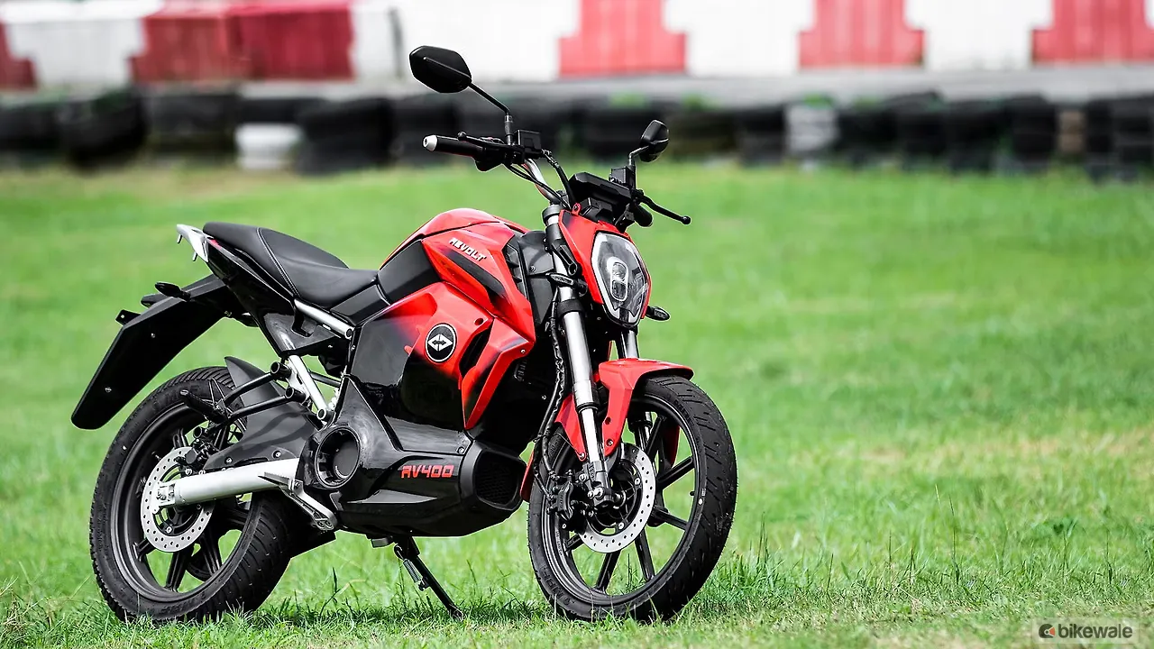 Revolt RV 400 electric motorcycle bookings reopened! - BikeWale