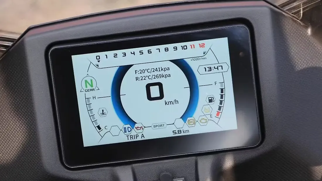 Benelli Tornado 402 sports bike with built-in dash camera unveiled ...