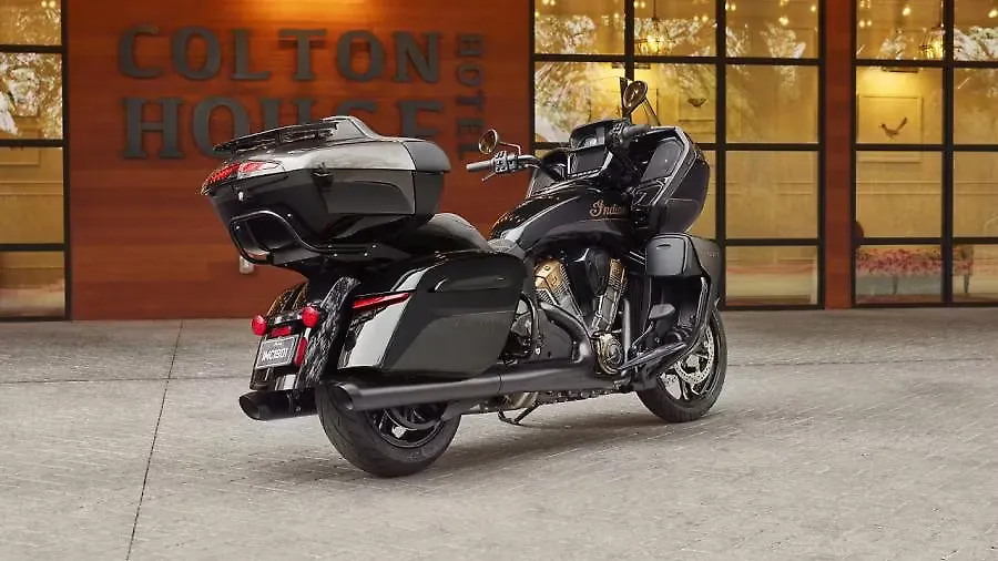 Indian unveils two exclusive Elite cruisers - BikeWale