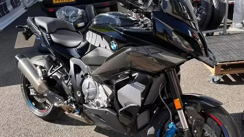 BMW M1000XR spotted at Isle of Man TT - BikeWale