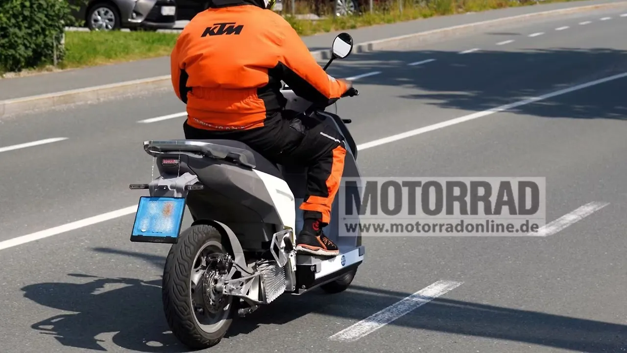 KTM electric scooter spotted on test; likely to be made in India - BikeWale