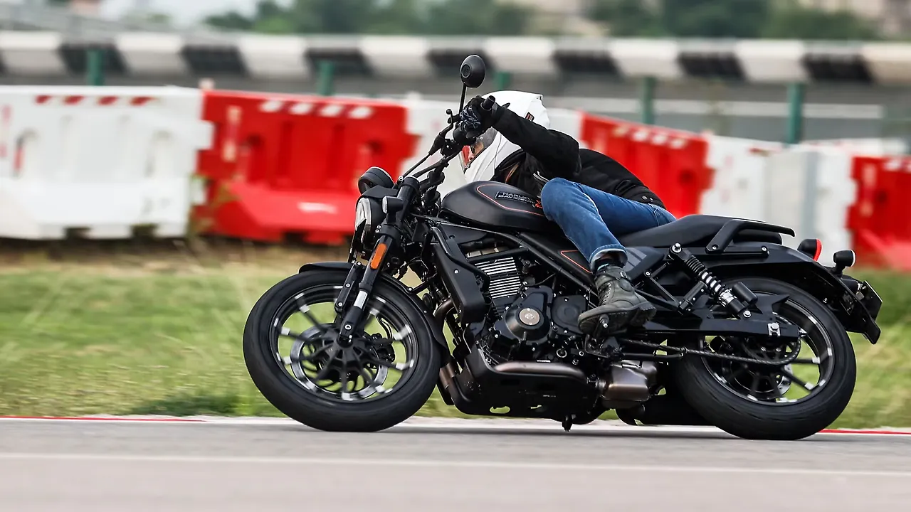 Harley-Davidson X440 Review: Image Gallery - BikeWale