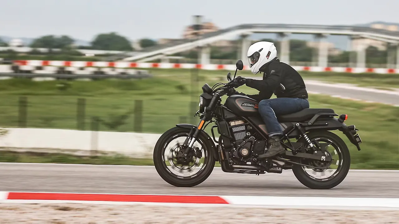 Harley-Davidson X440 Review: Image Gallery - BikeWale