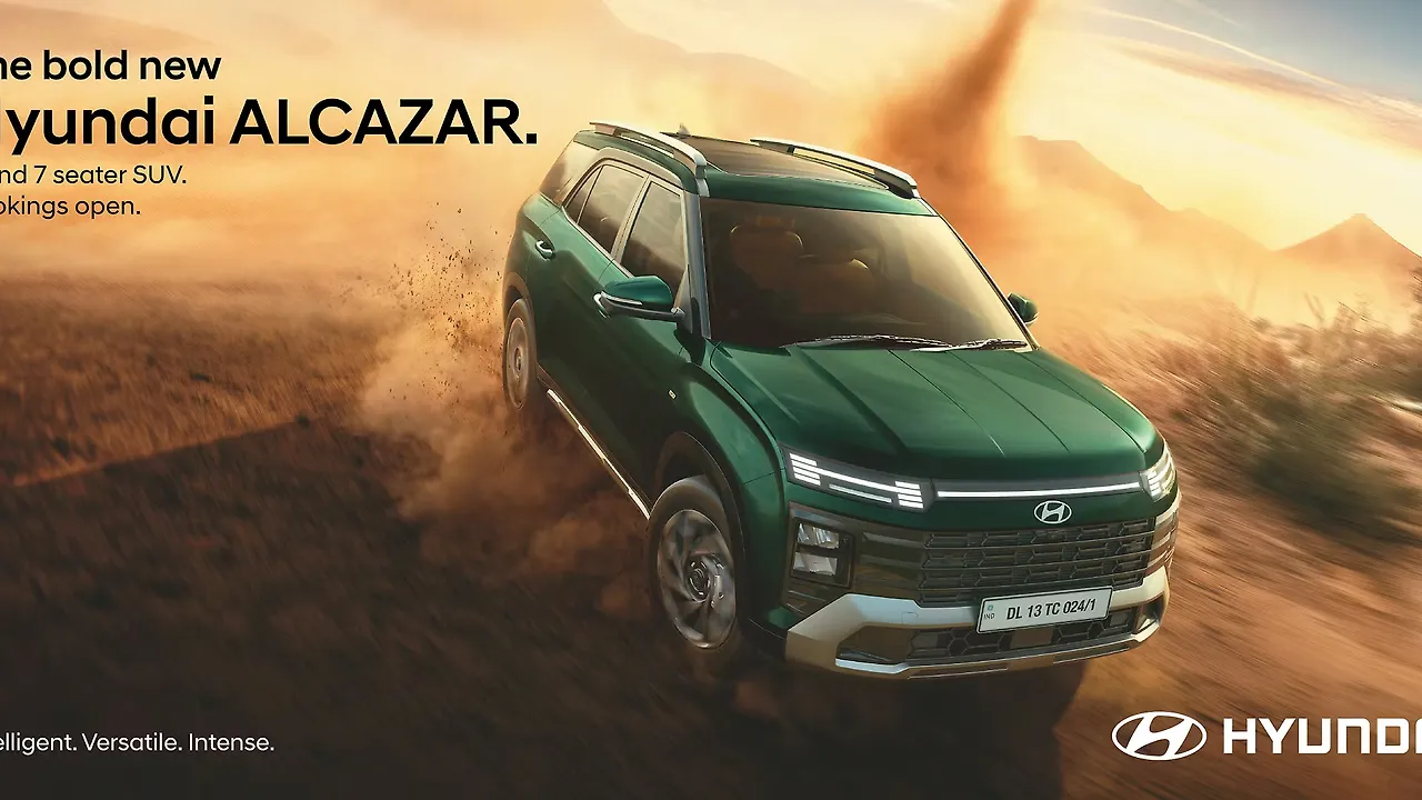 Discontinued Alcazar Executive 1.5 Petrol MT 7STR on road Price ...