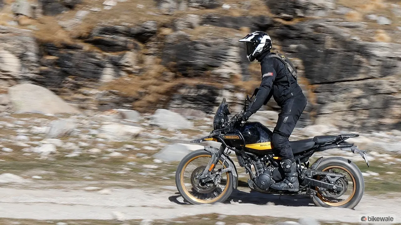 Royal Enfield Himalayan 450 Price - Mileage, Images, Colours | BikeWale
