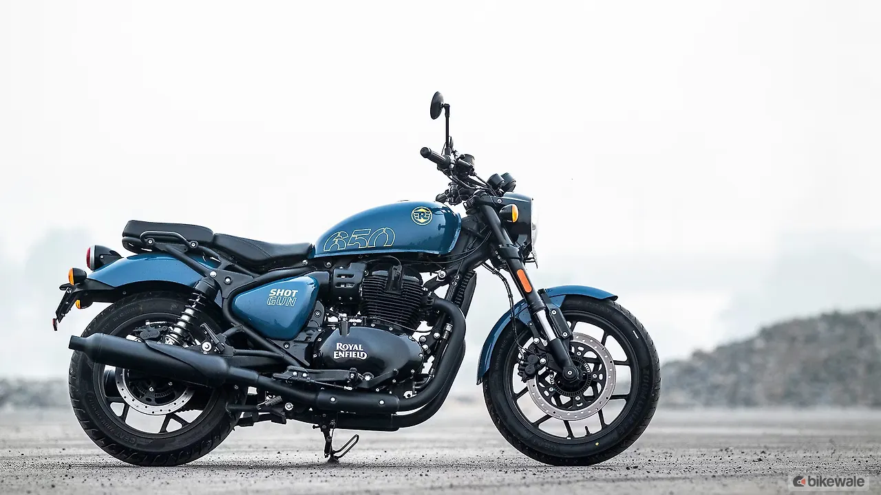 Royal Enfield Shotgun 650 Price - Mileage, Images, Colours | BikeWale