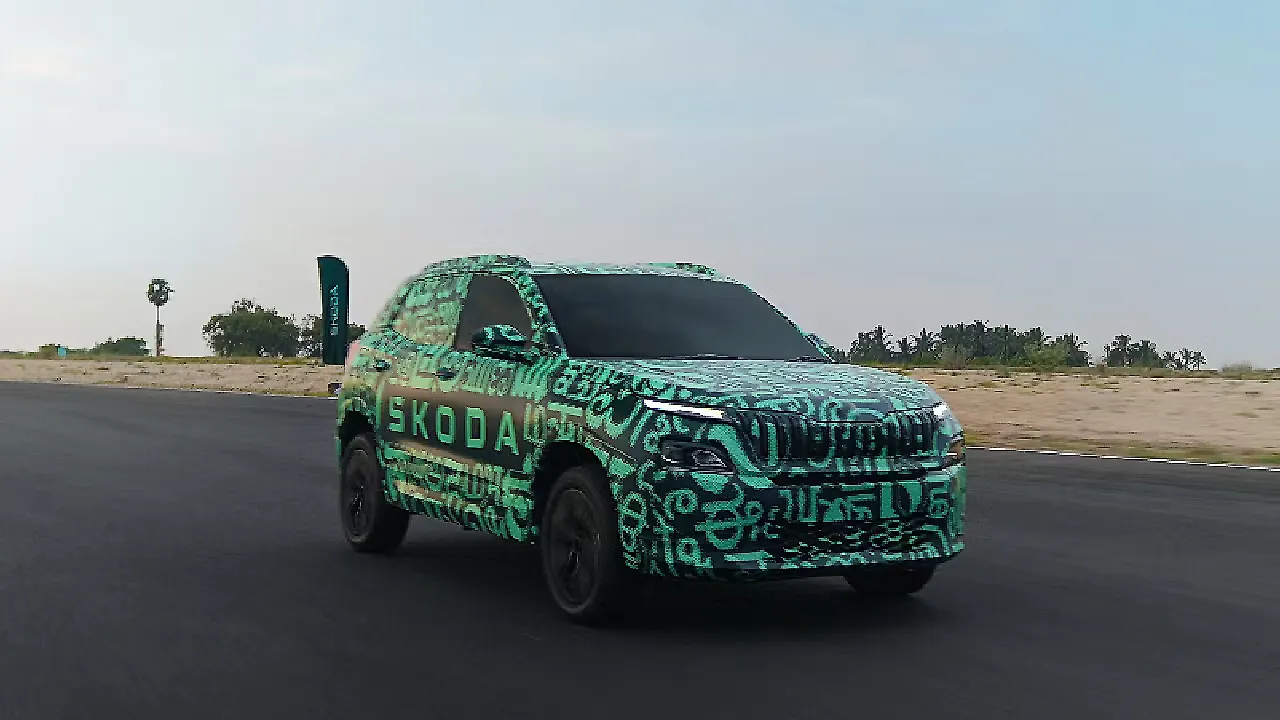 Kylaq Signature on road Price | Skoda Kylaq Signature Features & Specs