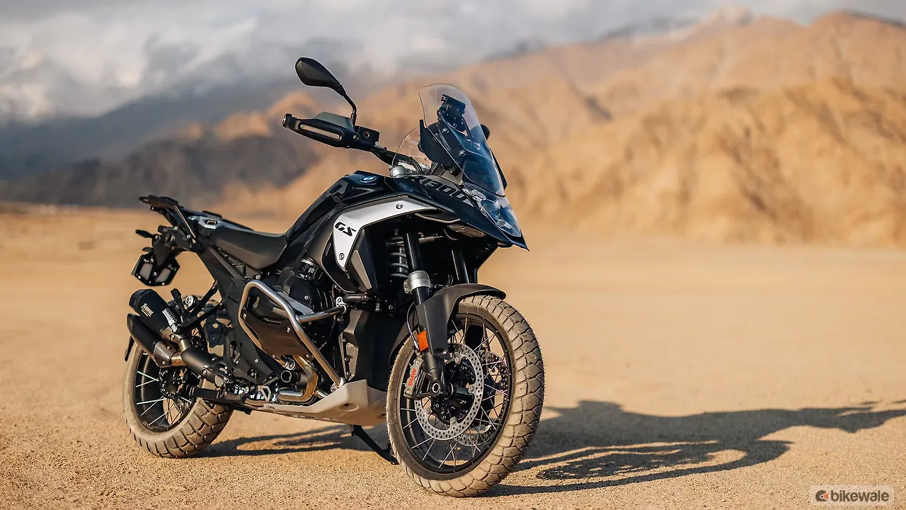 BMW R 1300 GS Price - Mileage, Images, Colours | BikeWale