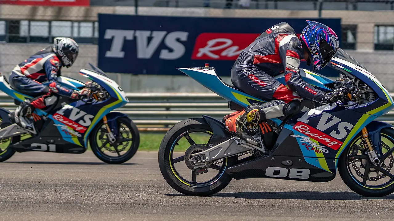 TVS goes racing with electric Apache RTE - BikeWale