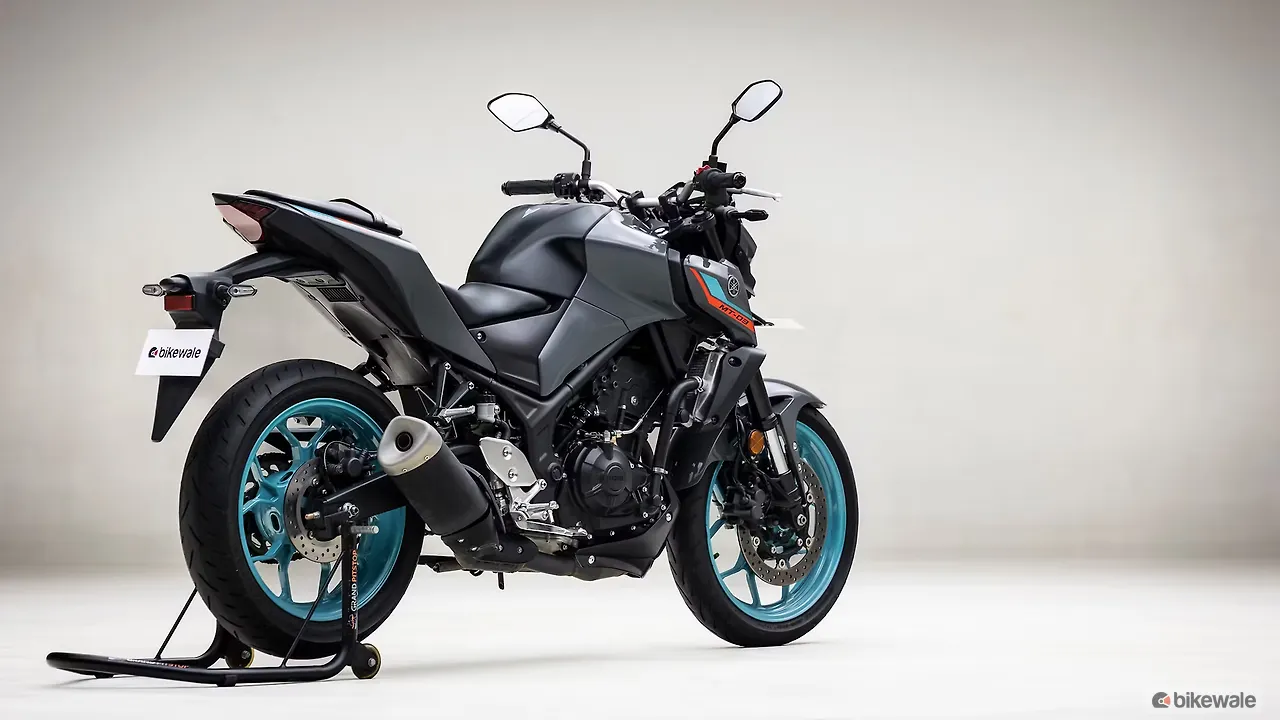 Yamaha MT-03 Price - Mileage, Images, Colours | BikeWale