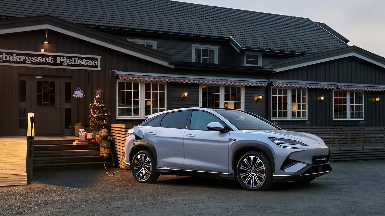 Sealion 7 Premium on road Price | BYD Sealion 7 Premium Features & Specs