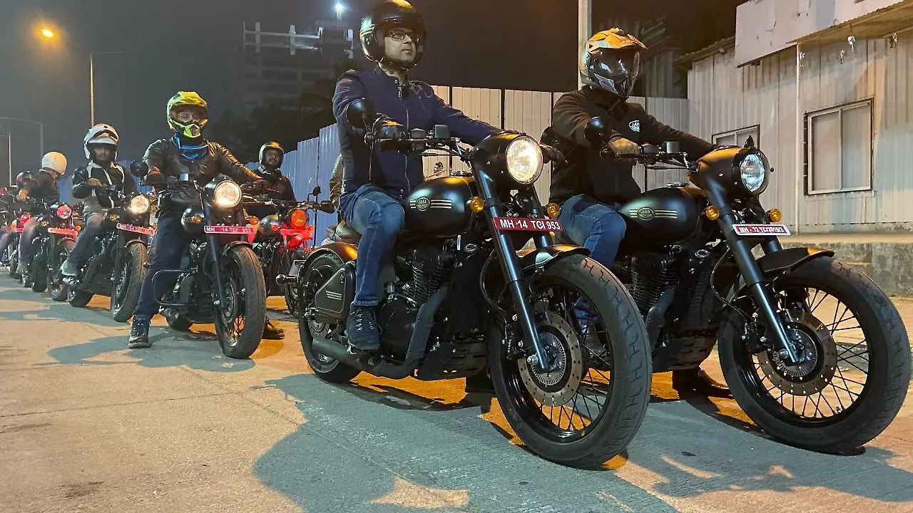 Jawa Motorcycles conducts Perak Fridays night ride - BikeWale
