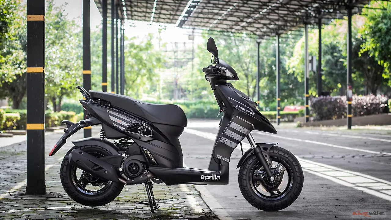 Aprilia Storm 125 Price - Mileage, Images, Colours | BikeWale