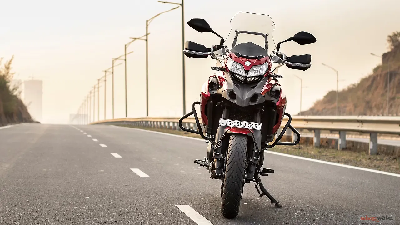 Benelli TRK 502 Price - Mileage, Images, Colours | BikeWale