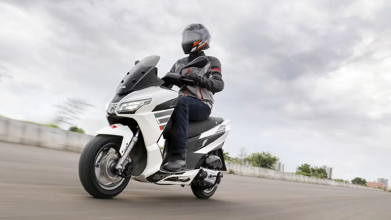 Aprilia SXR 125 Review Image Gallery - BikeWale