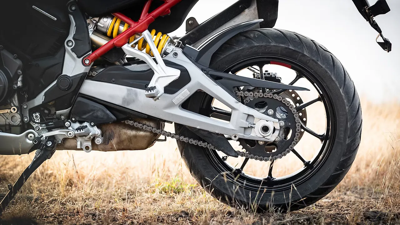 Ducati Multistrada V4 Rear Fender Image - BikeWale