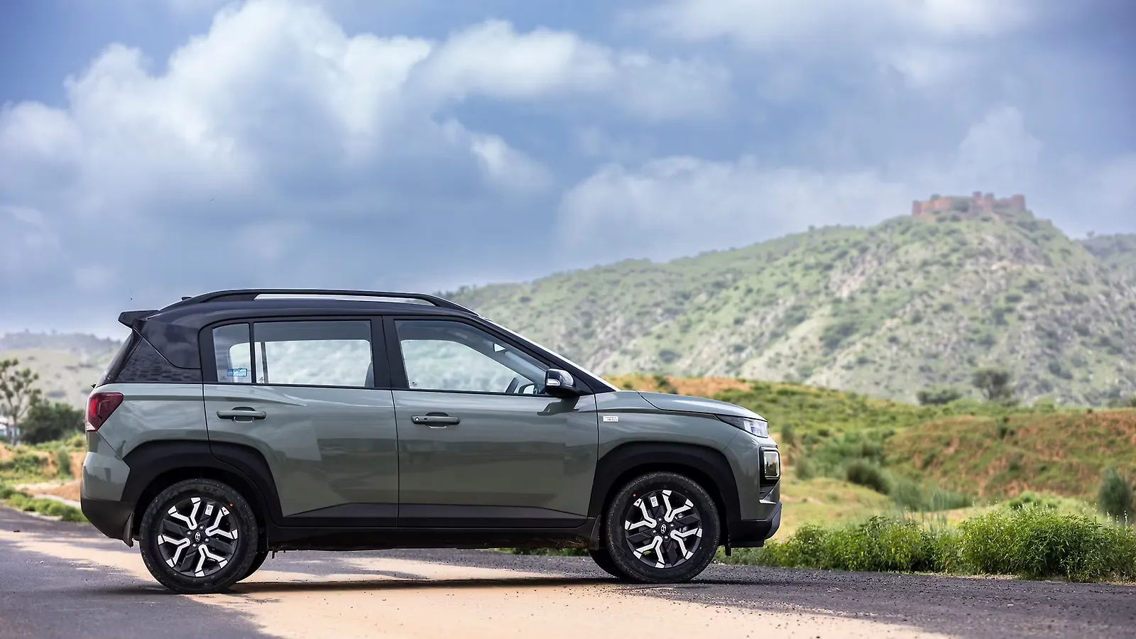 Hyundai Exter and Tata Punch: Which one is better? - CarWale