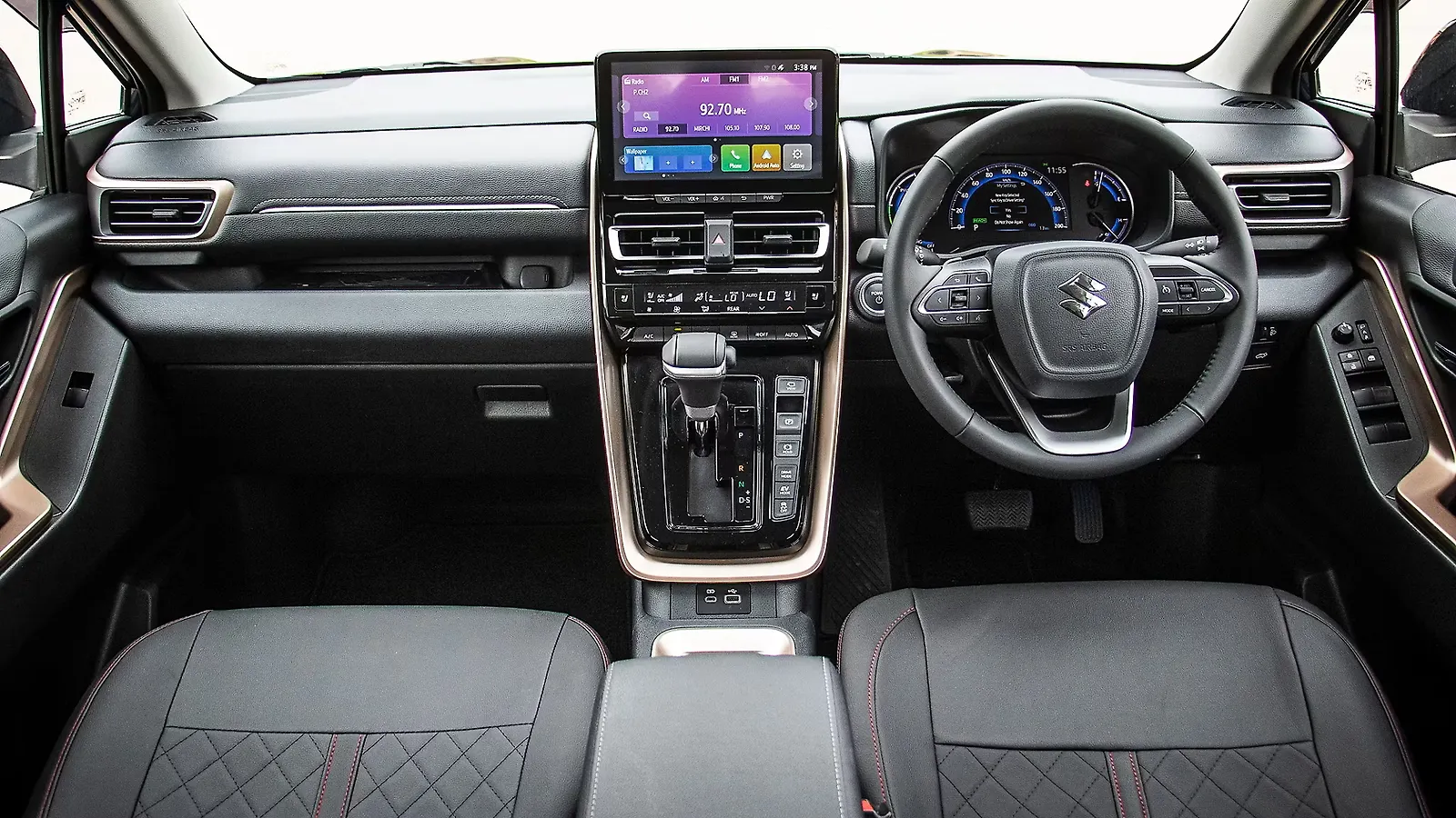 How different is Maruti Invicto from Toyota Innova Hycross? - CarWale