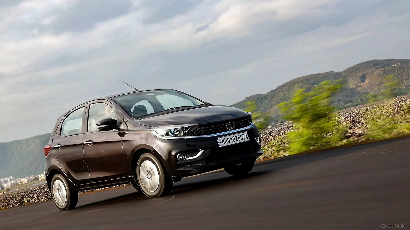 Tata Tiago and Tigor twin-cylinder CNG launched in India - CarWale