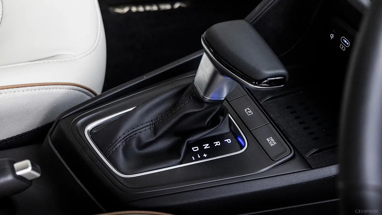 Hyundai Verna becomes dearer by Rs. 6,600 - CarWale