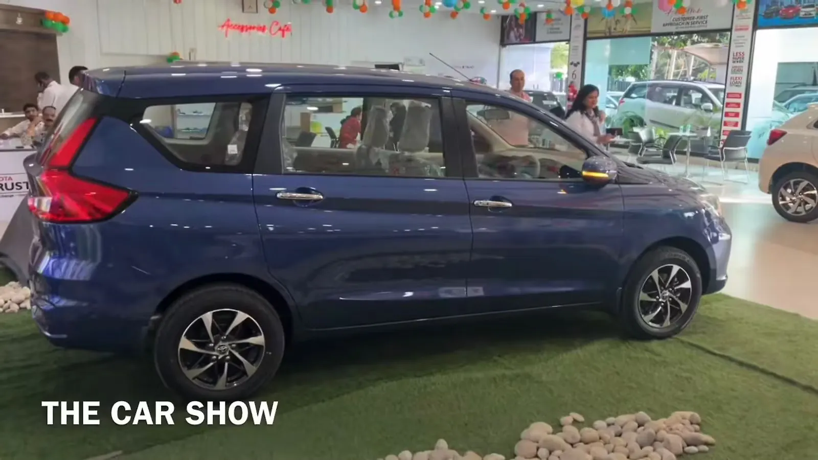 Toyota Rumion starts reaching dealerships across India - CarWale