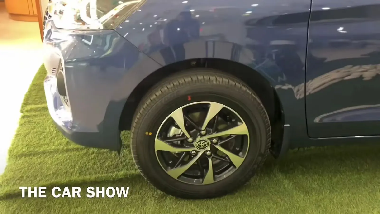 Toyota Rumion starts reaching dealerships across India - CarWale