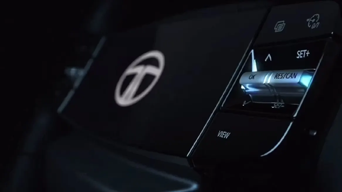 Tata Nexon facelift; Live Updates - CarWale