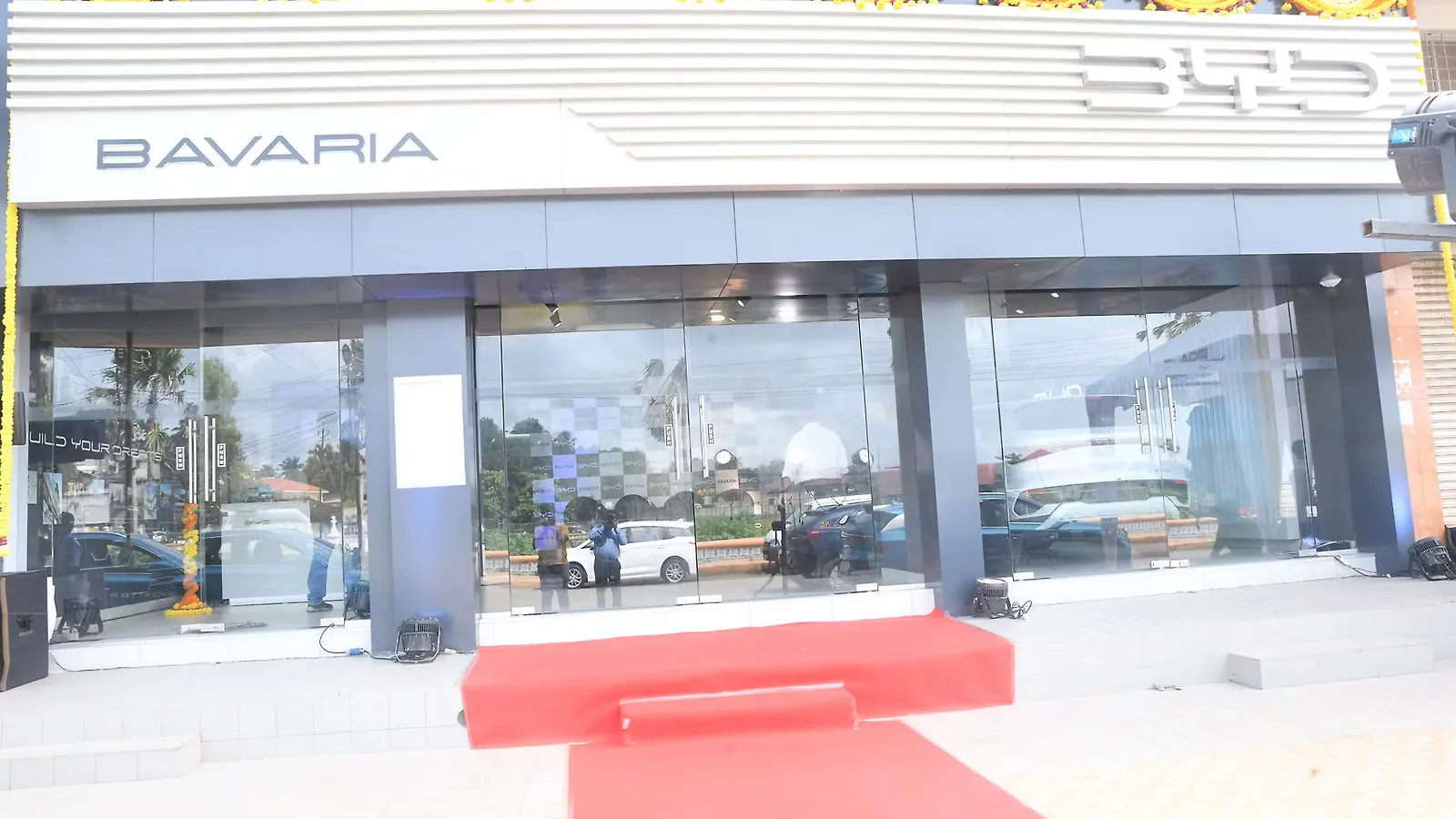 BYD India inaugurates new showroom in Goa - CarWale