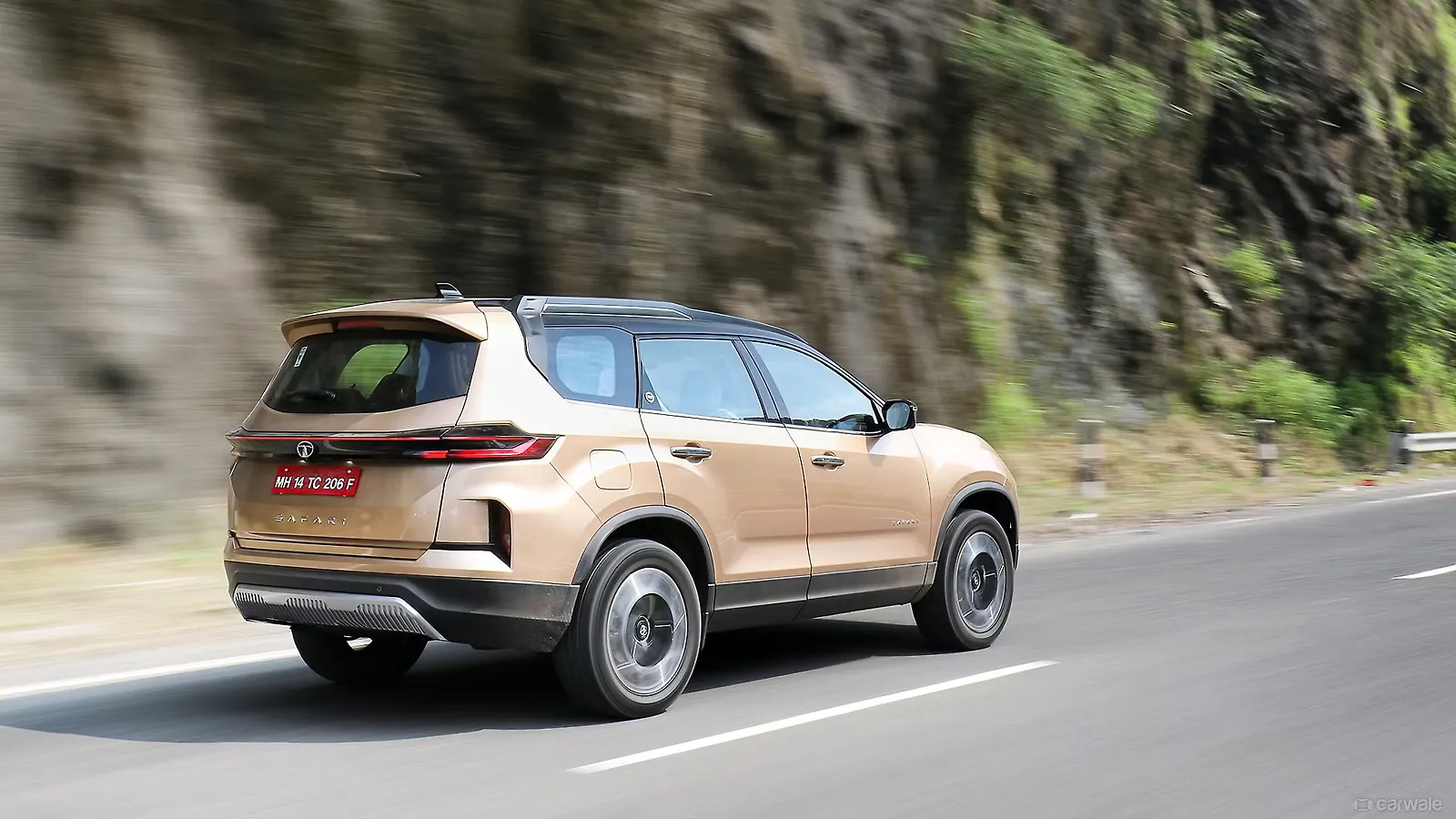 Tata Safari facelift deliveries commence across India - CarWale