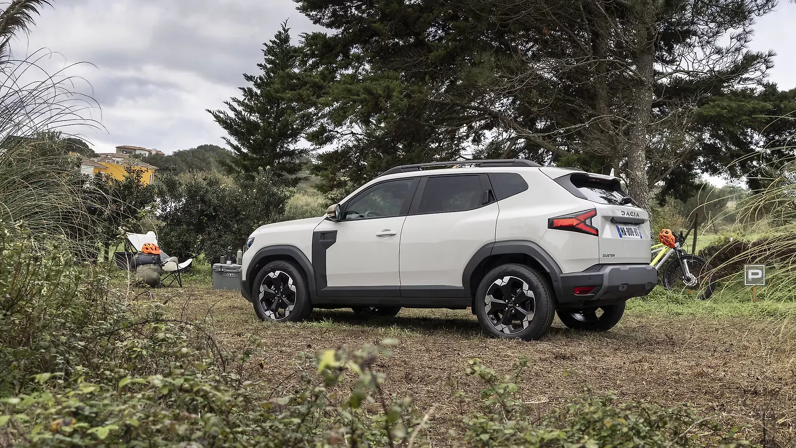 India-bound new-gen Renault Duster makes international debut - CarWale