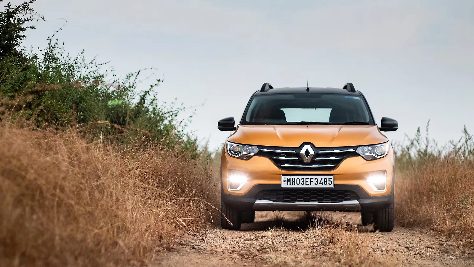 2024 Renault Triber AMT - 5 pros and 2 cons - CarWale