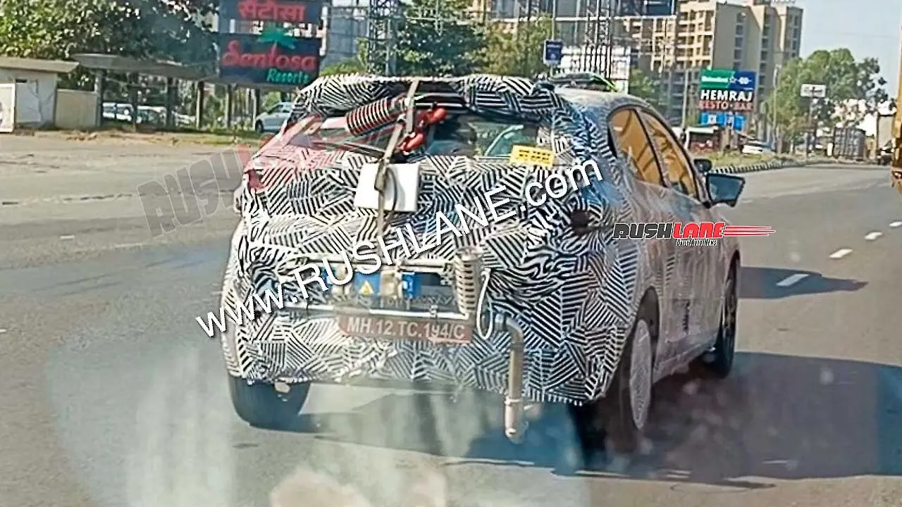 Tata Altroz test mule spied; Racer Edition? - CarWale